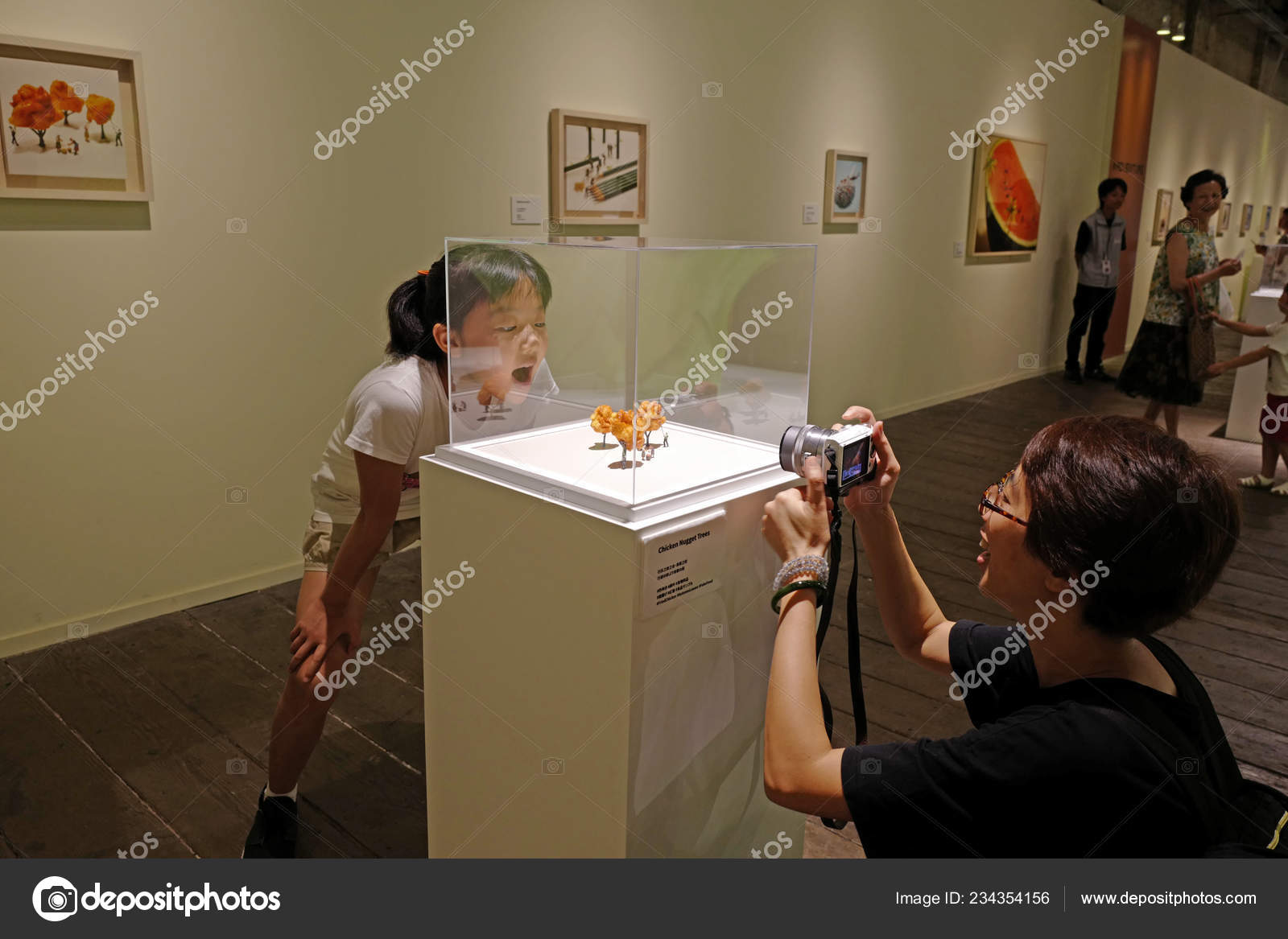 Photo Shows Miniature Artwork Displayed Miniature Life Exhibition ...