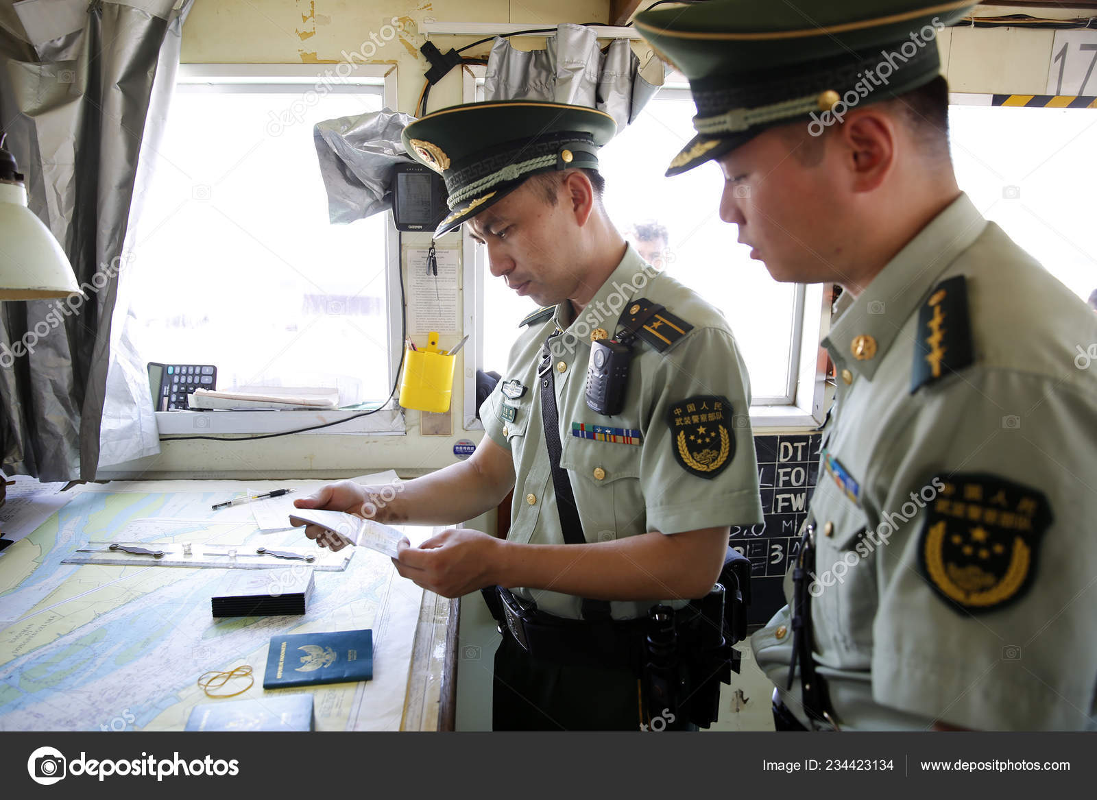 Chinese Customs Officers Check Ship Carrying 350 Tons Sugar Smuggling ...