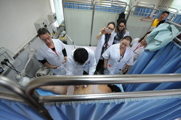 Foreign doctors Stock Photos, Royalty Free Foreign doctors Images ...