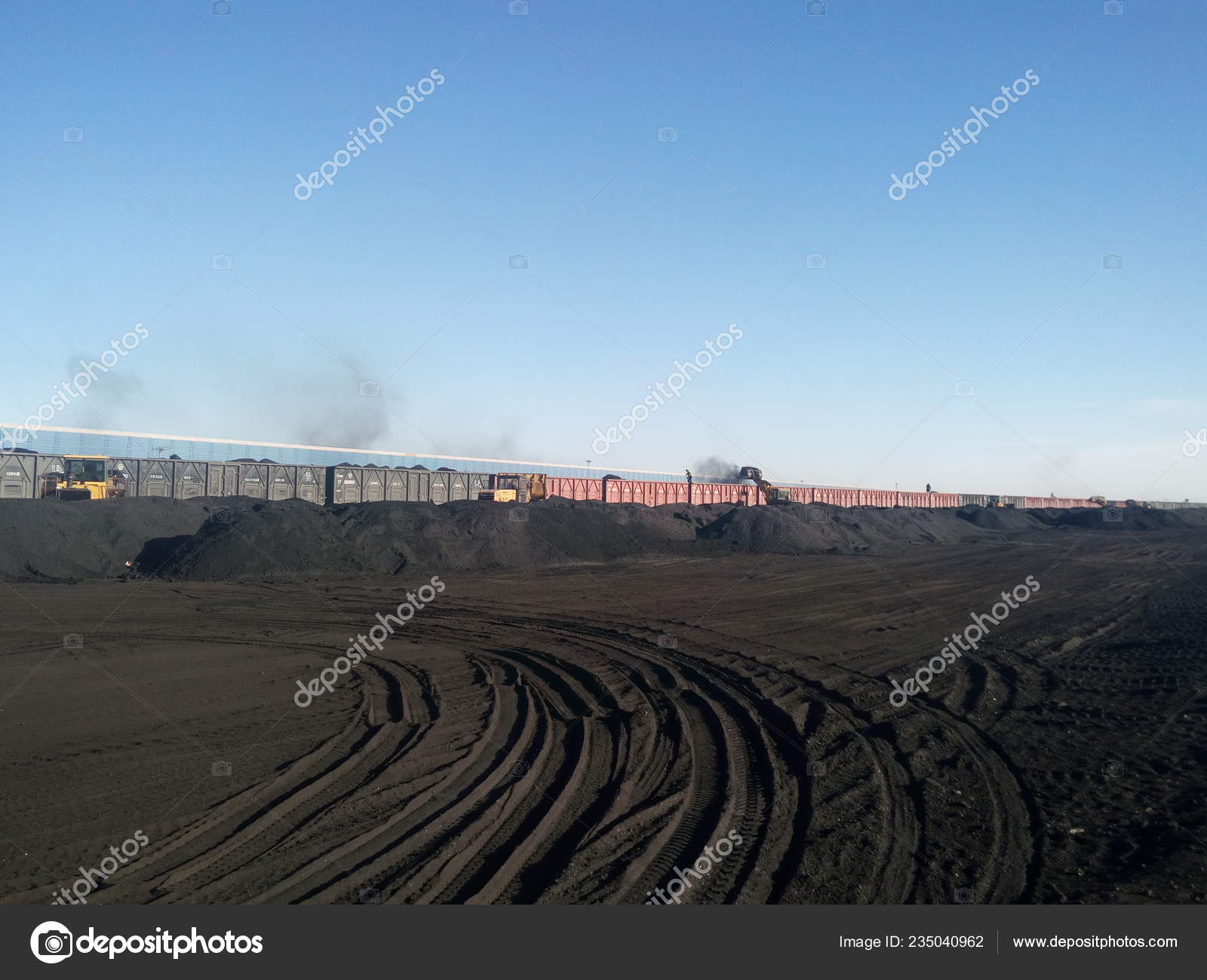 Chinese Workers Drive Wheel Loaders Load Freight Train Coal Alxa ...