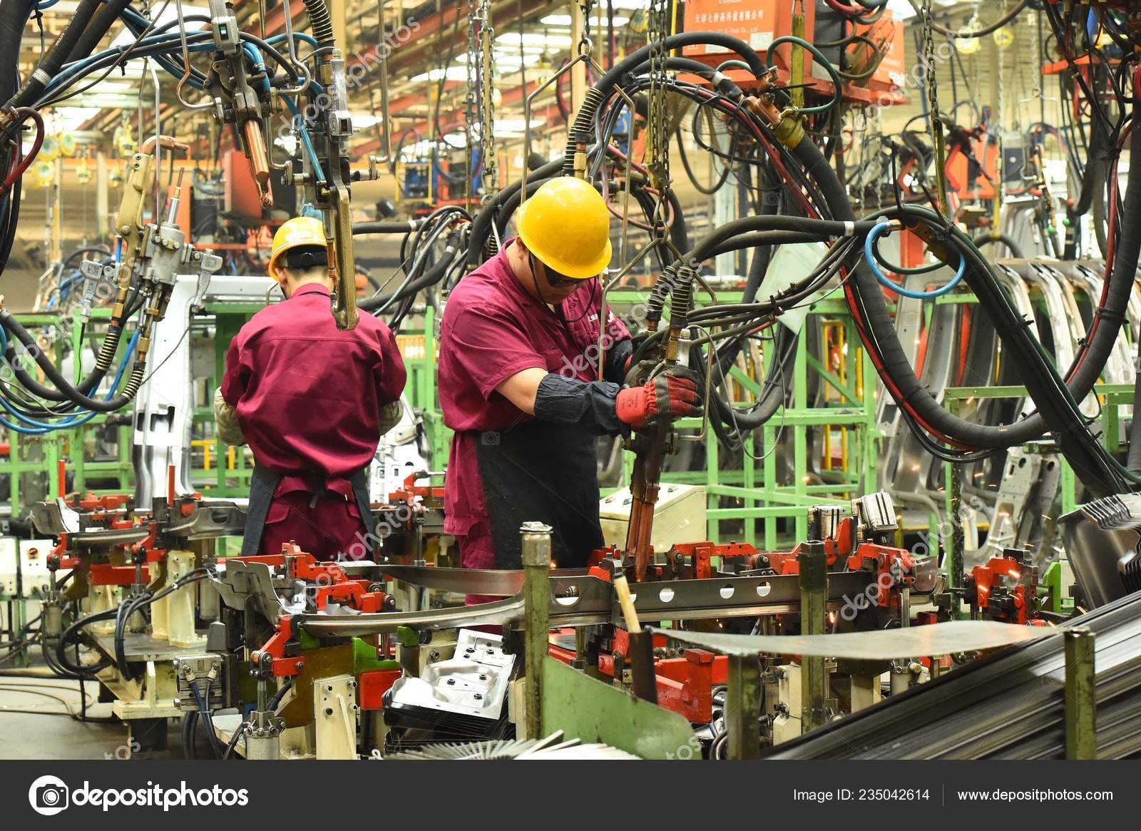 Chinese Workers Assemble Car Assembly Line Auto Plant Jac Motors ...