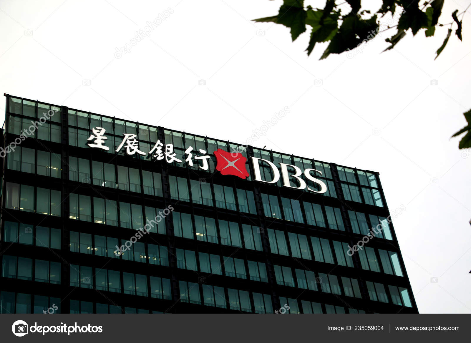 Logo Dbs Bank Singapore's Largest Lender Pictured Rooftop Building ...