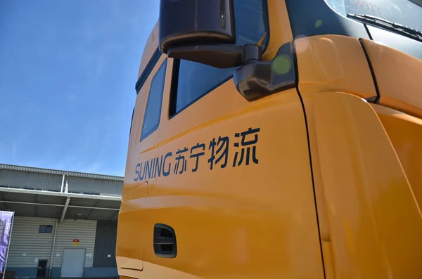 Self Driving Heavy Truck Suning Logistics Pictured Startup Test World's ...