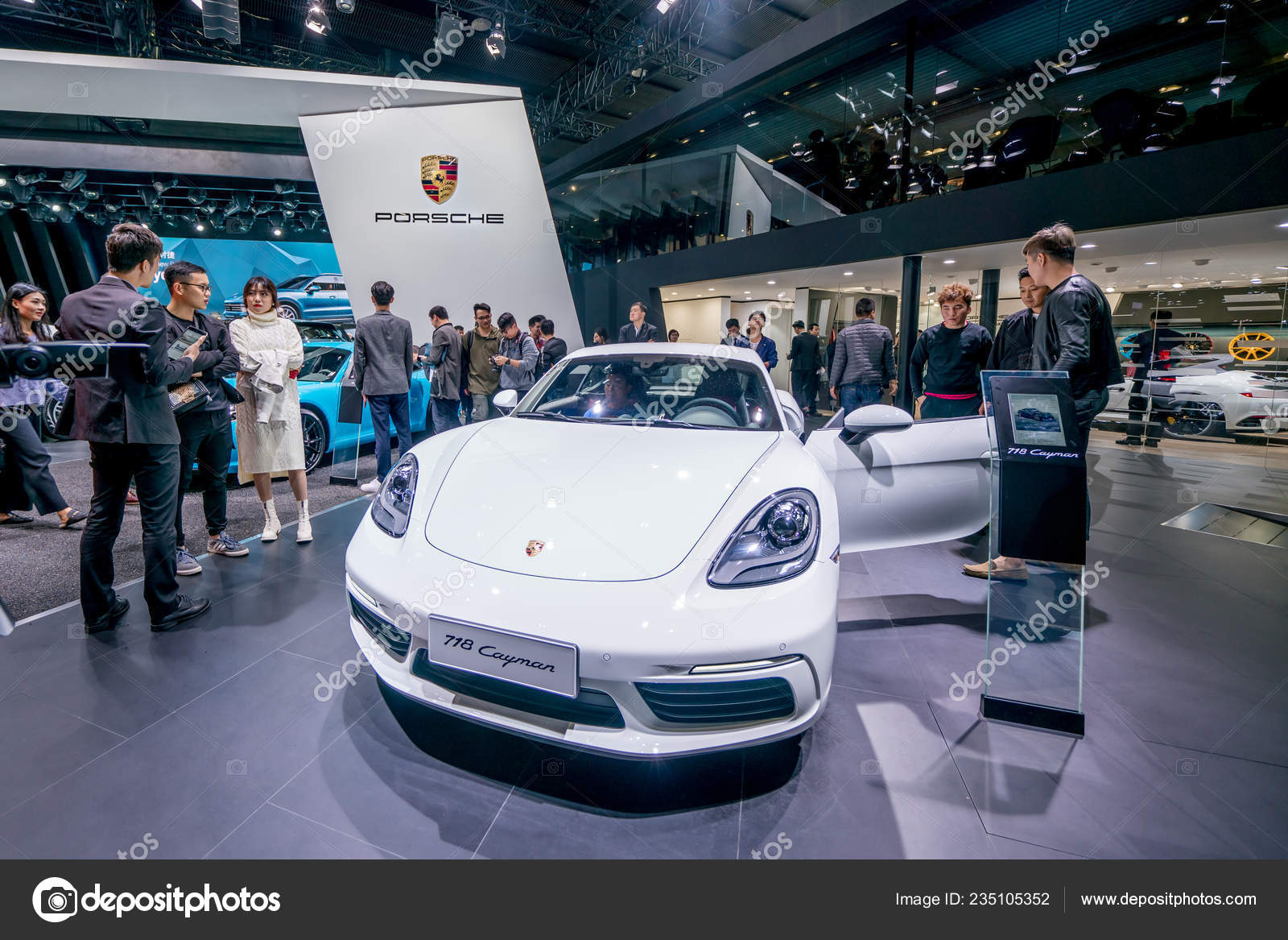 Car Display Platform