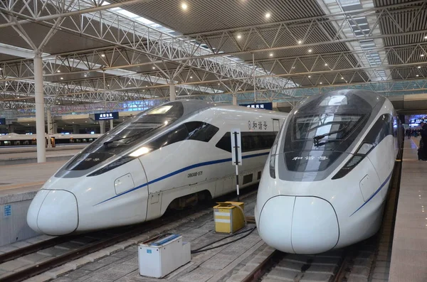 Crh China Railway High Speed Trains Pictured Nanjing Railway Station ...