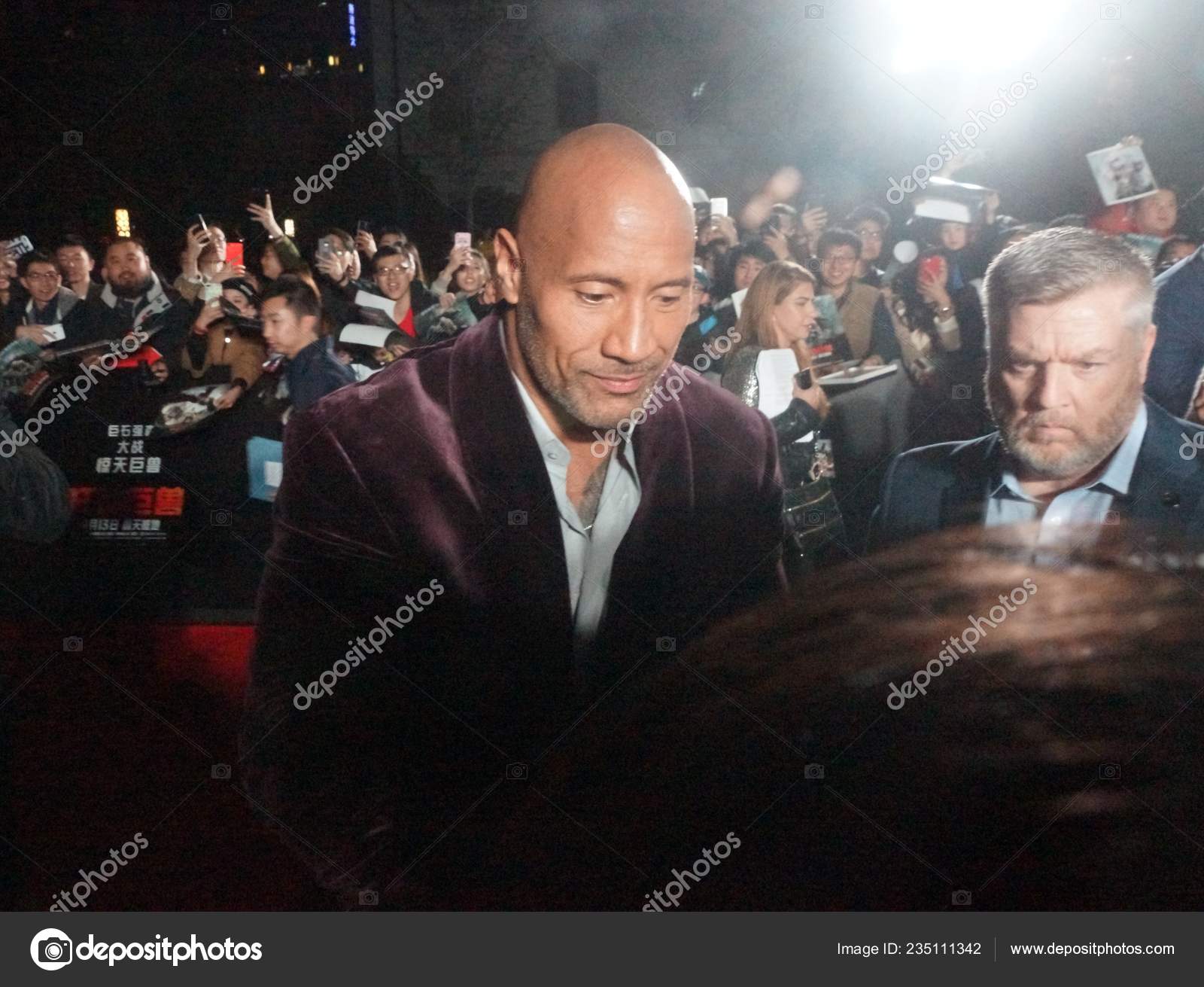 American Actor Dwayne Johnson Signs Autographs Fans Arrives Red Carpet ...