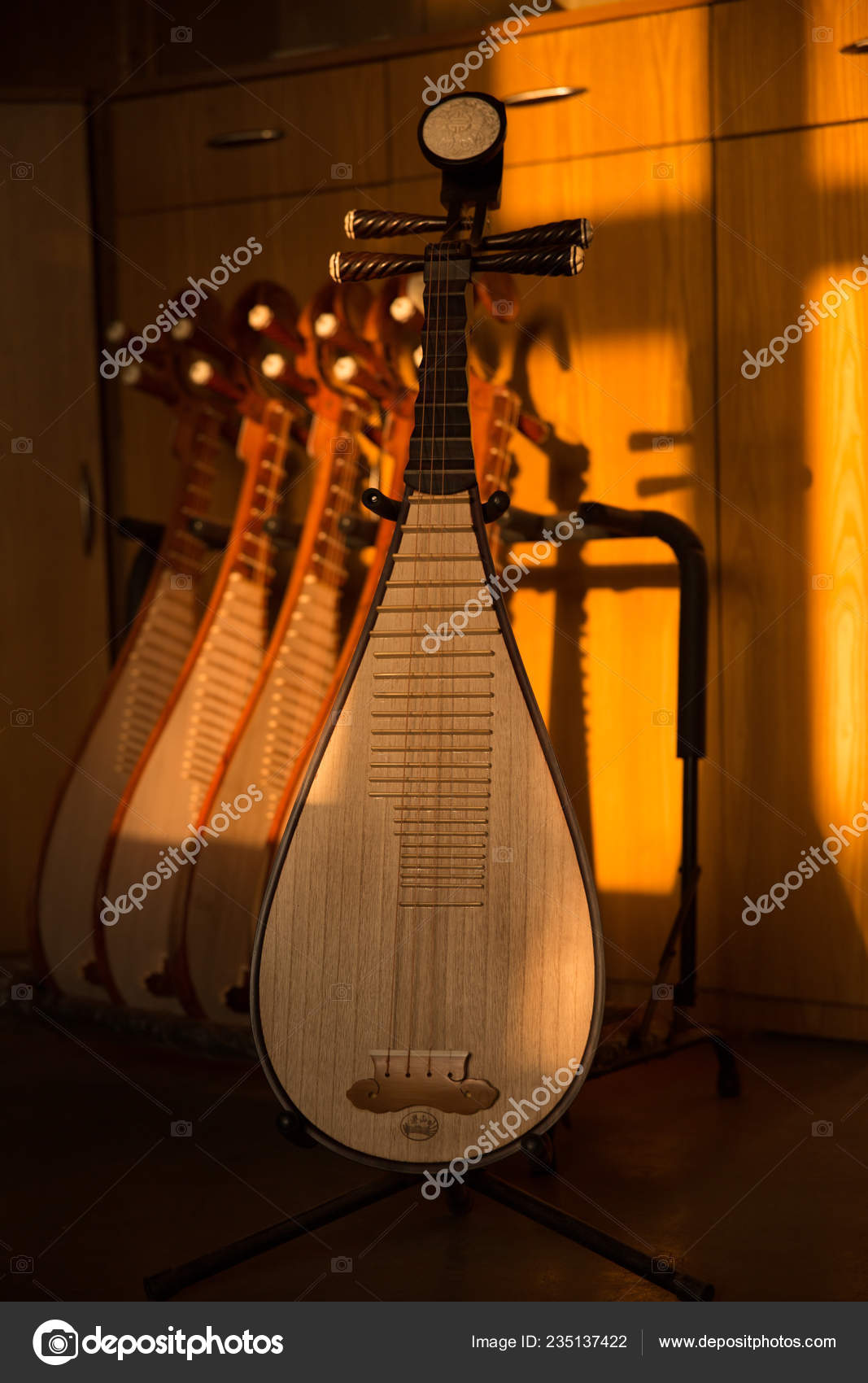 Pipa Instrumento Musical Chino Cuatro Cuerdas Hecho Por Artesano Chino ...