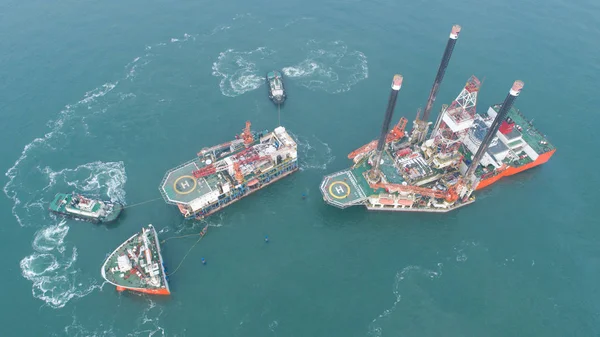 Offshore oil platforms Stock Photos, Royalty Free Offshore oil ...