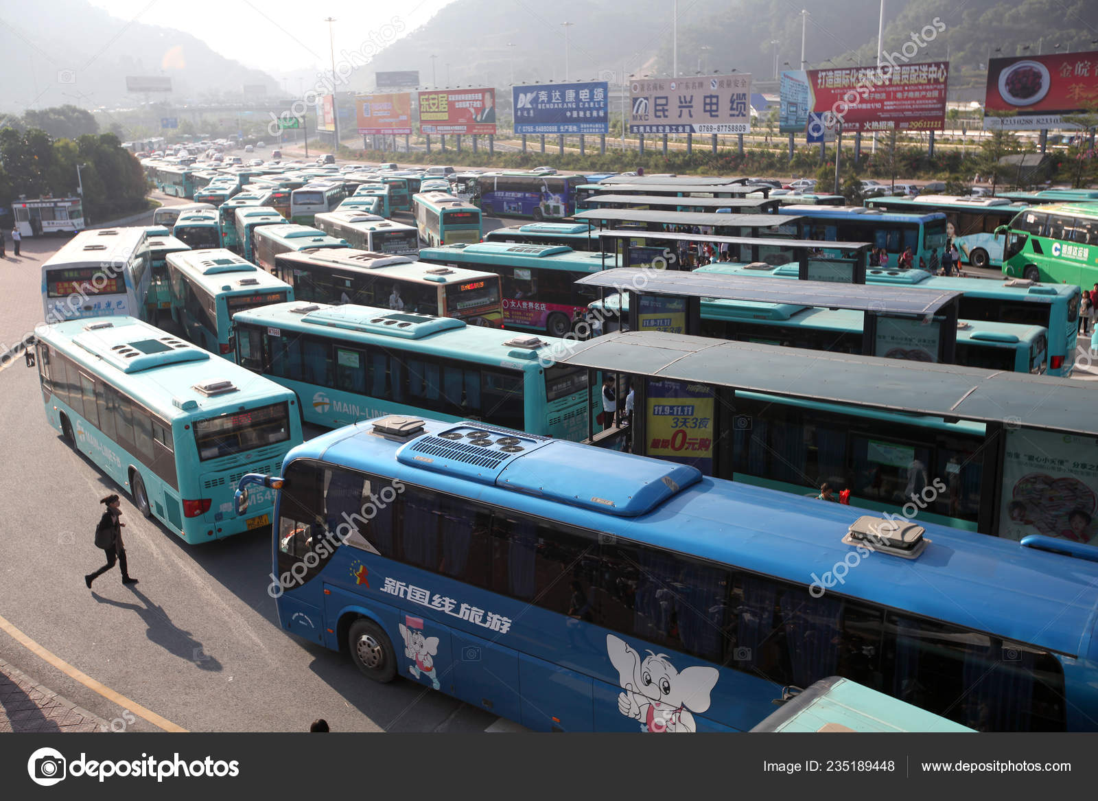 Masses Vehicles Queue Pass Meilin Checkpoint Which One Checkpoints ...