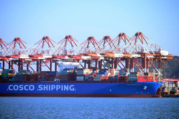 China cosco shipping Stock Photos, Royalty Free China cosco shipping ...