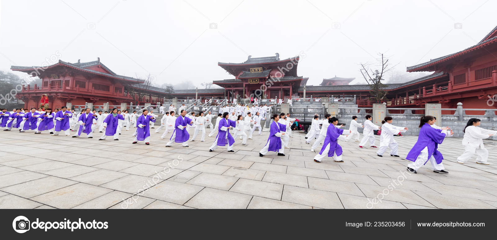 300 People Practice Shadow Boxing Taiji Taichi Tai Chi Top – Stock ...