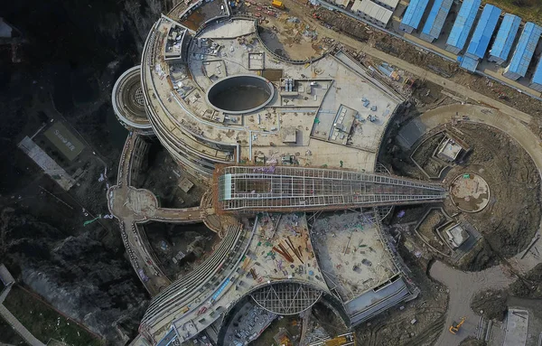 This is the world's most complex construction project images libres de ...