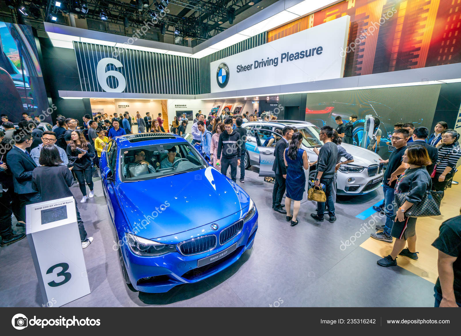 Visitors Try Out Bmw Series Display Stand Bmw 15Th China – Stock ...