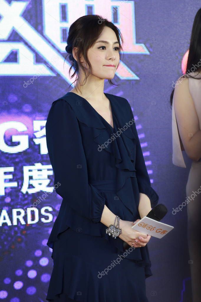 La cantante y actriz Gillian Chung del dúo pop Twins de Hong Kong ...