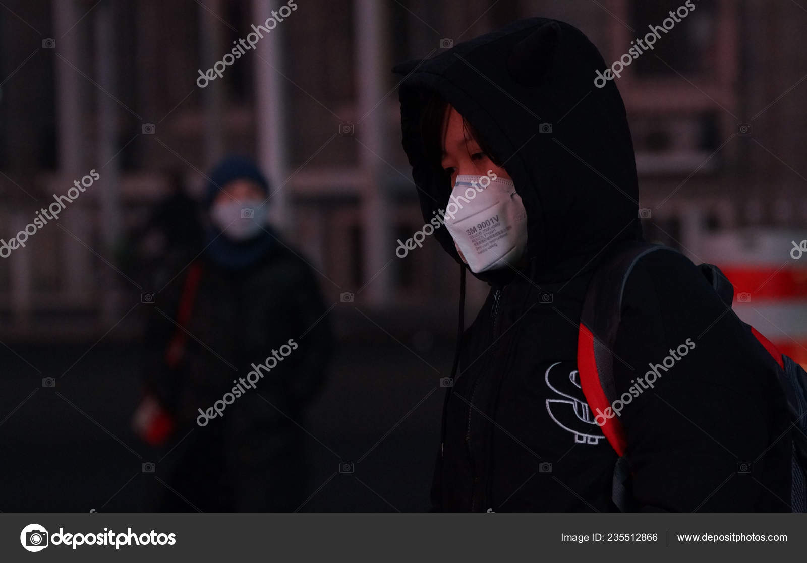 Pedestrian Wearing Face Mask Air Pollution Walks Street Heavy Fog ...