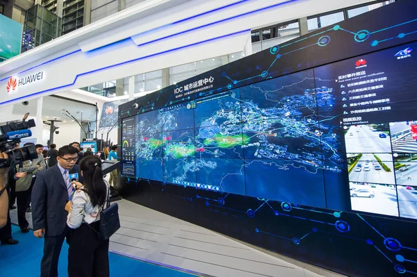 Shenzhen tech market Stock Photos, Royalty Free Shenzhen tech market ...