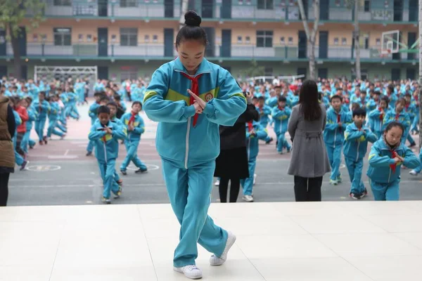 Student participating in activities Stock Photos, Royalty Free Student ...