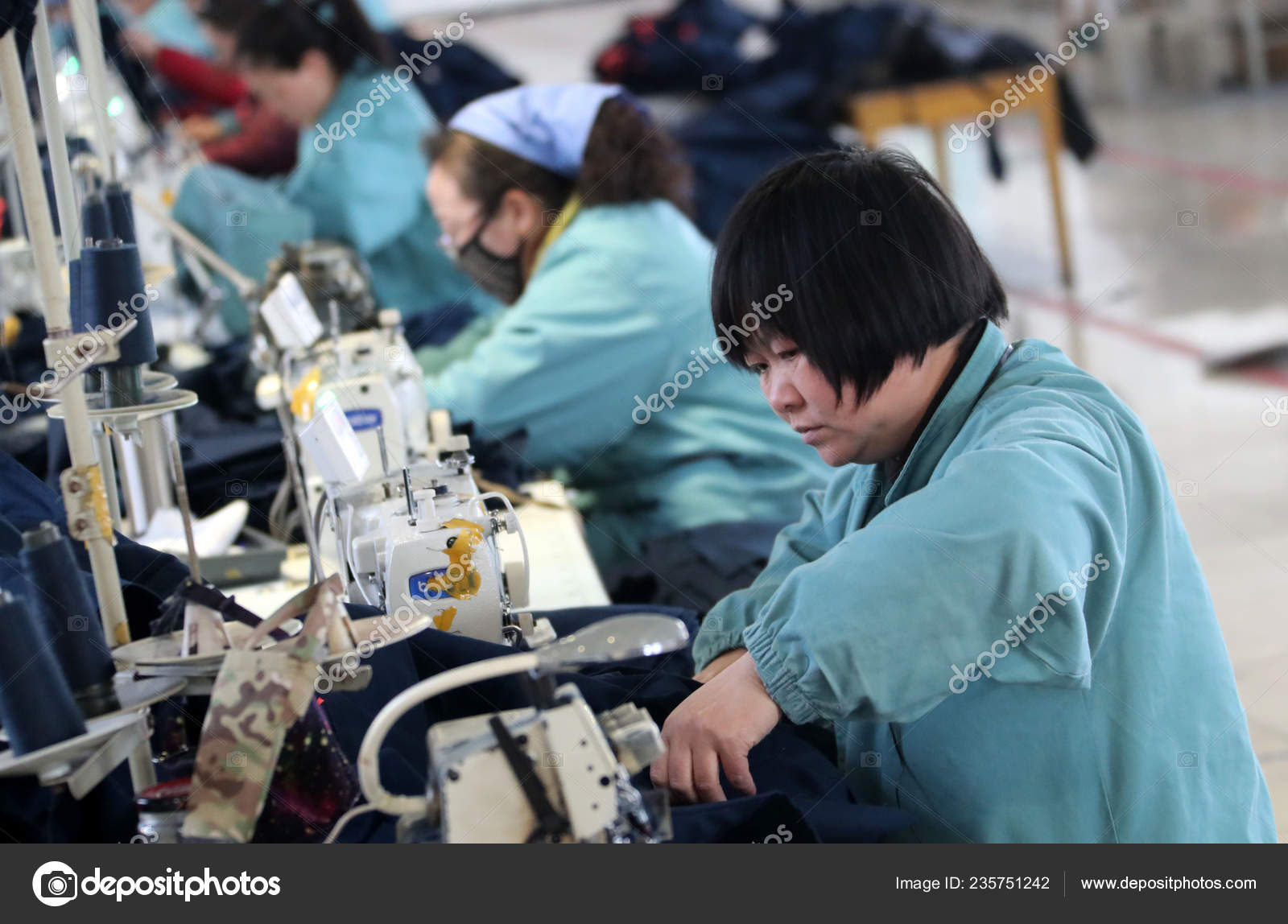 Female Chinese Workers Sew Clothes Exported Southeast Asian Countries Garment – Stock Editorial ...