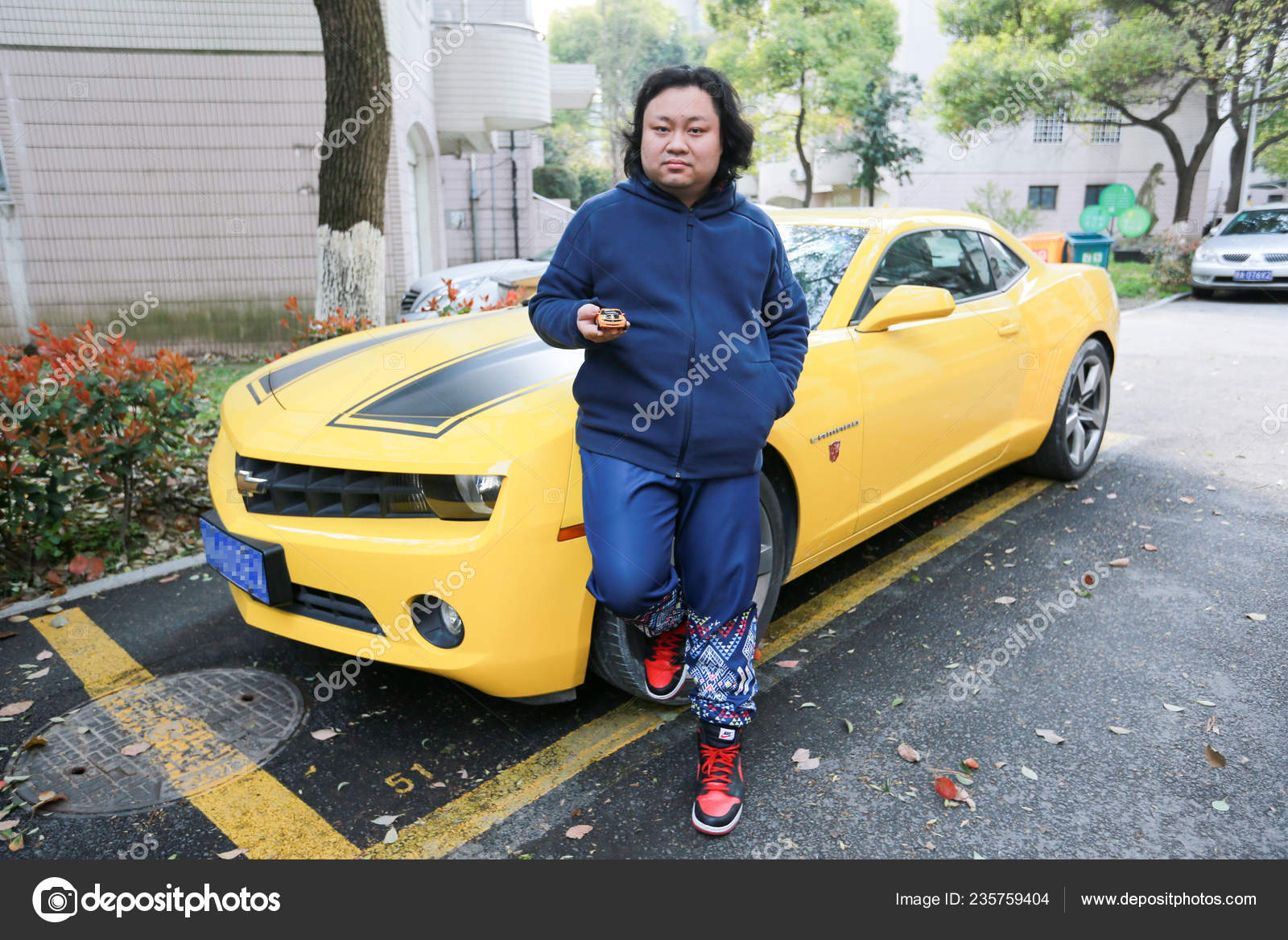 Chinese Transformers Fan Wang Geng Shows His Bumblebee Car Hangzhou ...