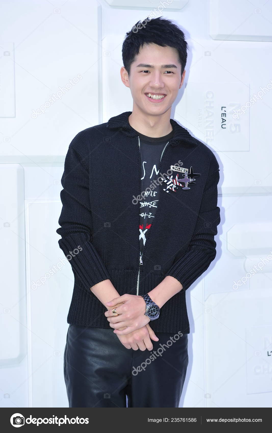 Chinese Actor Liu Haoran Poses Arrives Promotional Event Chanel Perfume ...