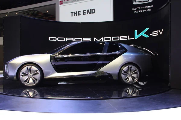 Audi AI:TRAIL autonomous concept car: futuristic off-road vehicle at ...