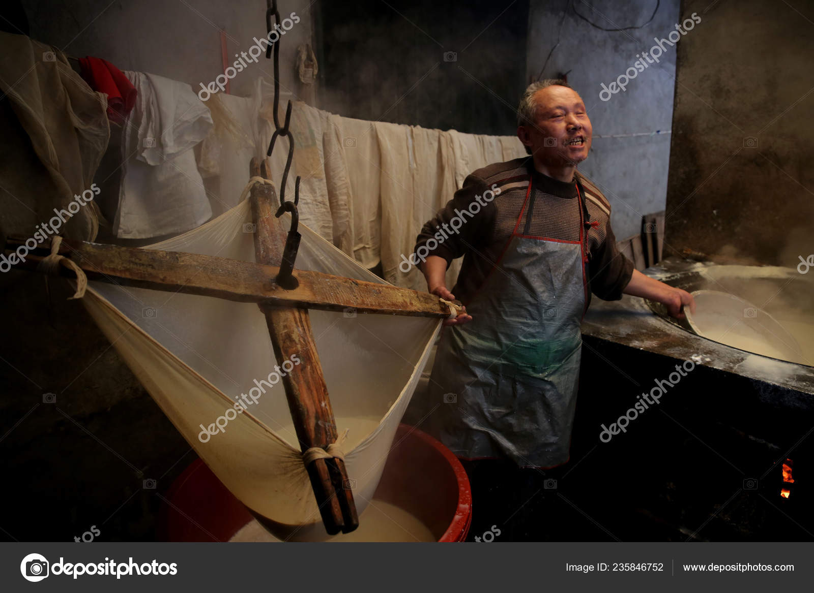 Chinese Craftsman Zutie Pictured Makes Tofu His Home Erli Village ...
