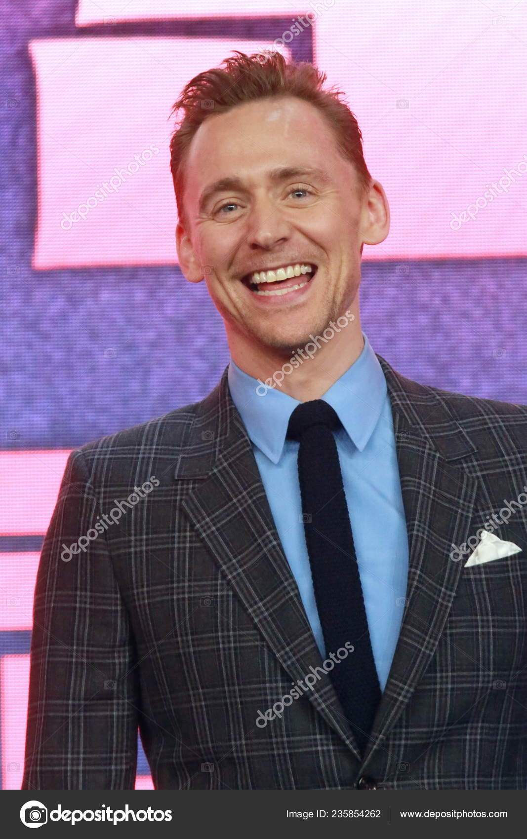Actor Inglés Tom Hiddleston Asiste Conferencia Prensa Para Estrenar ...