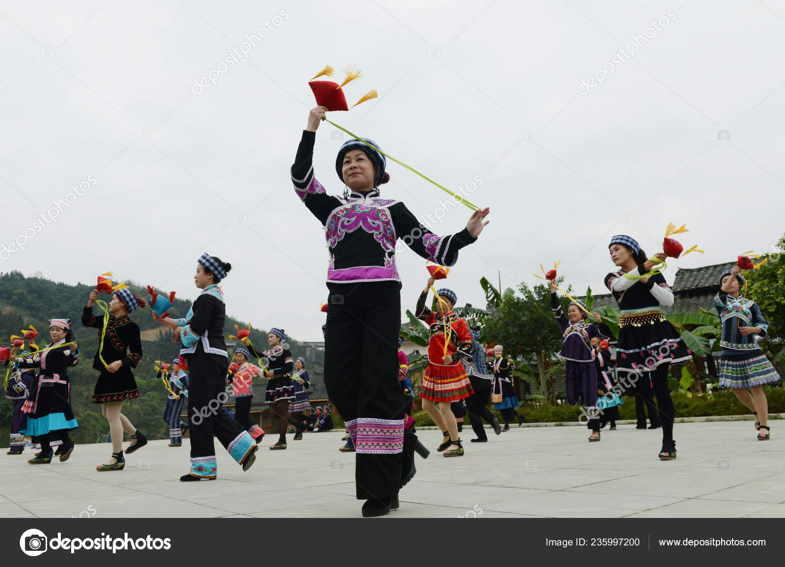 Chinese People Bouyei Ethnic Group Wearing Traditional Costumes ...