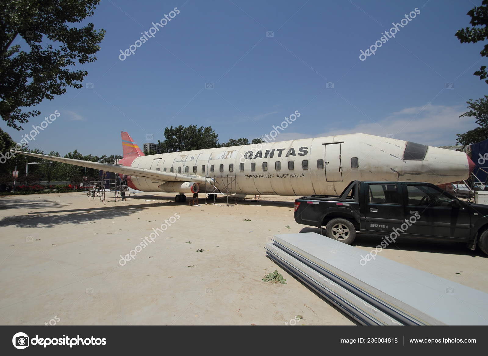 Old Plane Boeing 767 Qantas Its Fuselage Pictured Square Heze — Stock ...