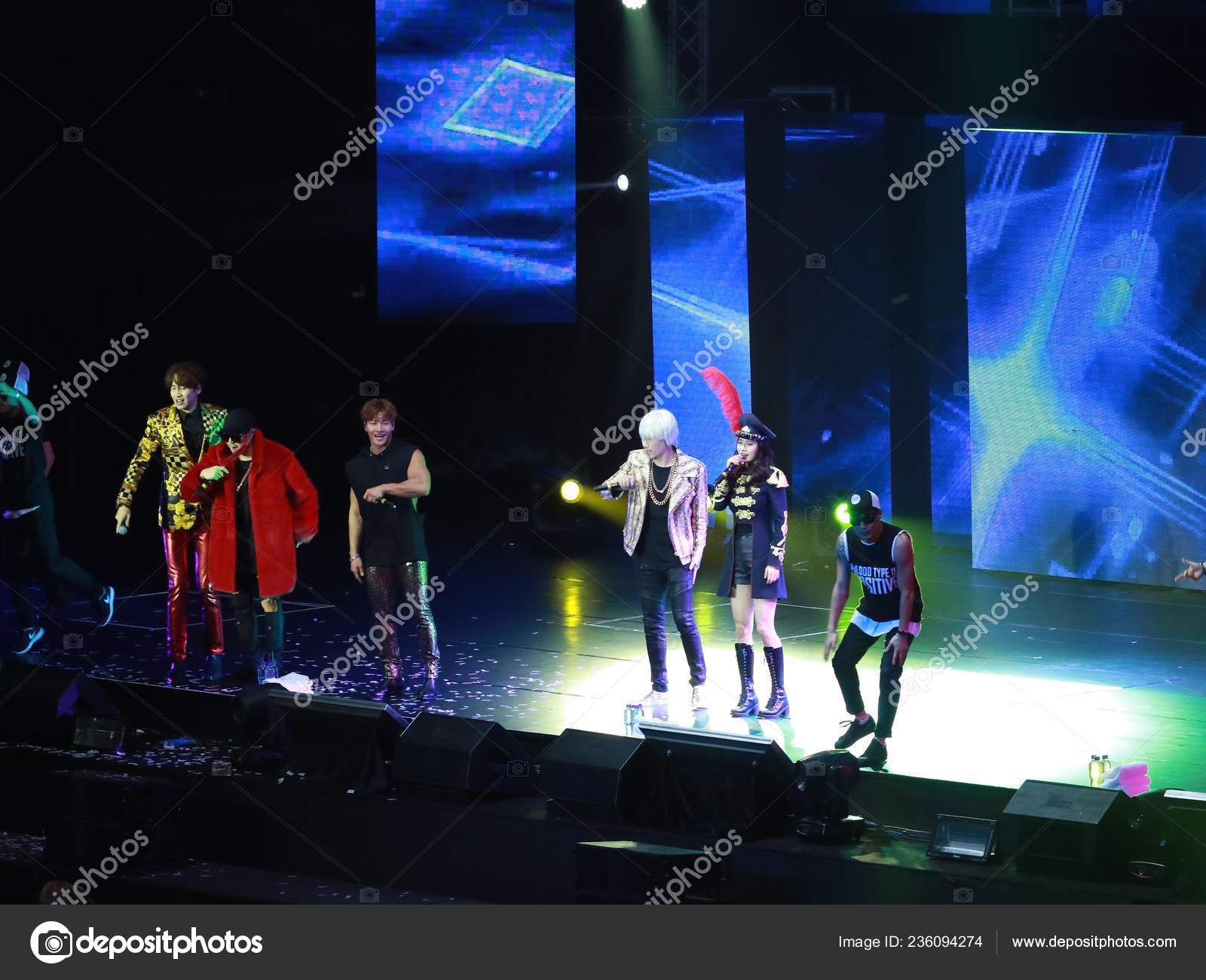 Left South Korean Actor Lee Kwang Entertainer Dong Hoon Better — Stock ...