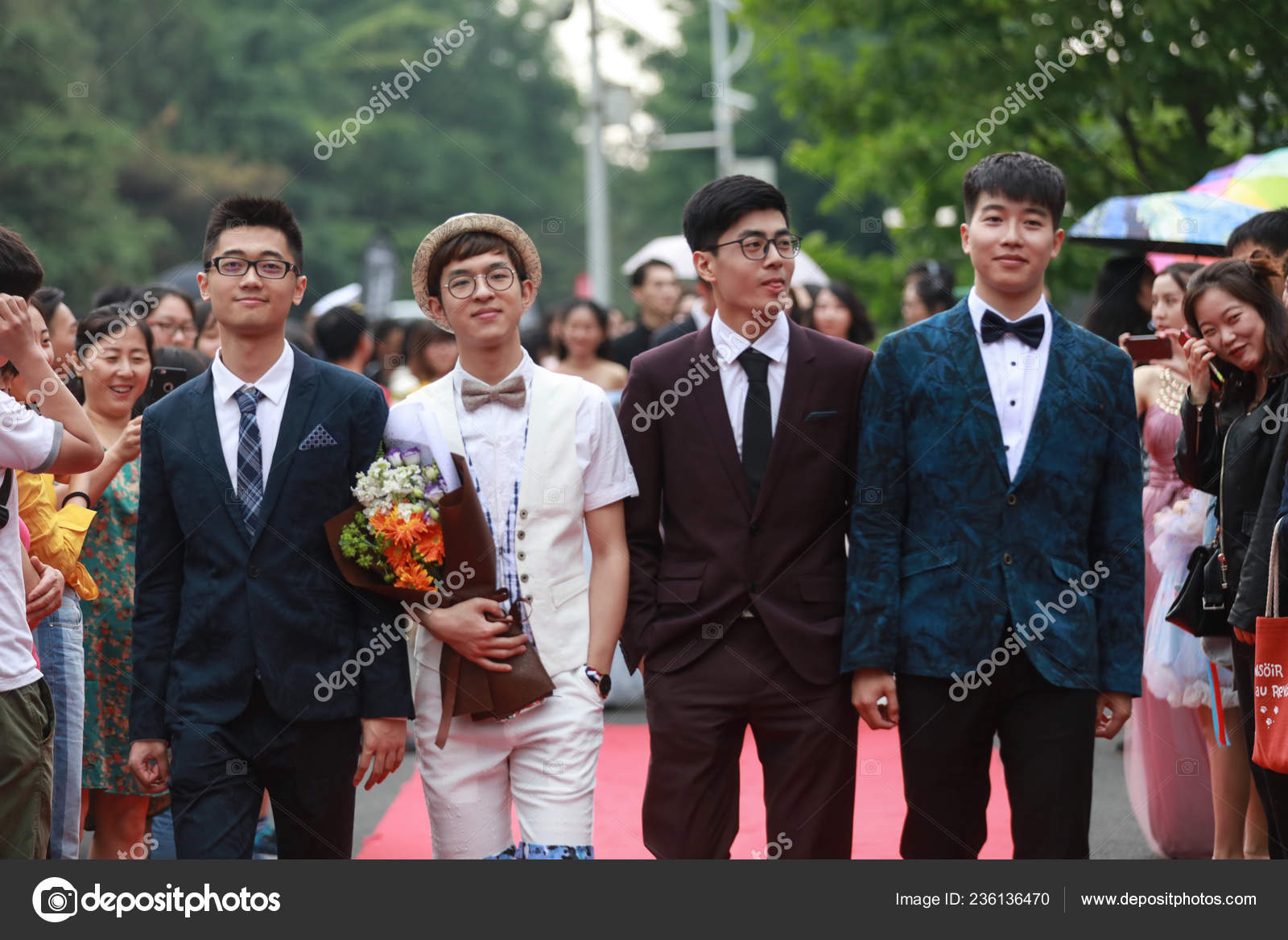 Students Walk Red Carpet Graduation Party Held Faculty Science ...