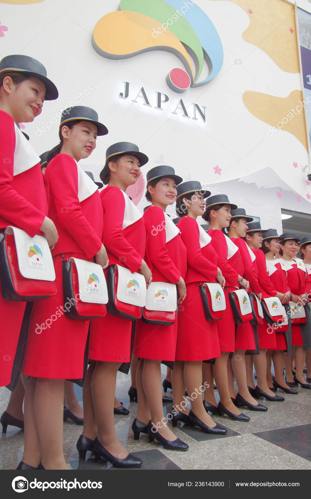 Japanese Hostesses Pose Japan Pavilion World Expo Park Expo Astana ...