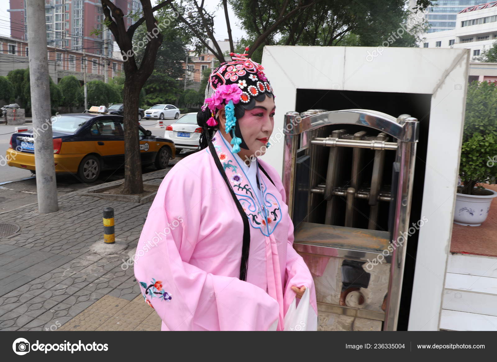 Chinese Doctor Bai Shufang Dressed Peking Opera Beijing Opera Artist ...