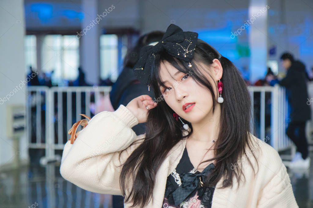 Un cosplayer posa durante el Festival Cultural Cosplay de Hangzhou en ...