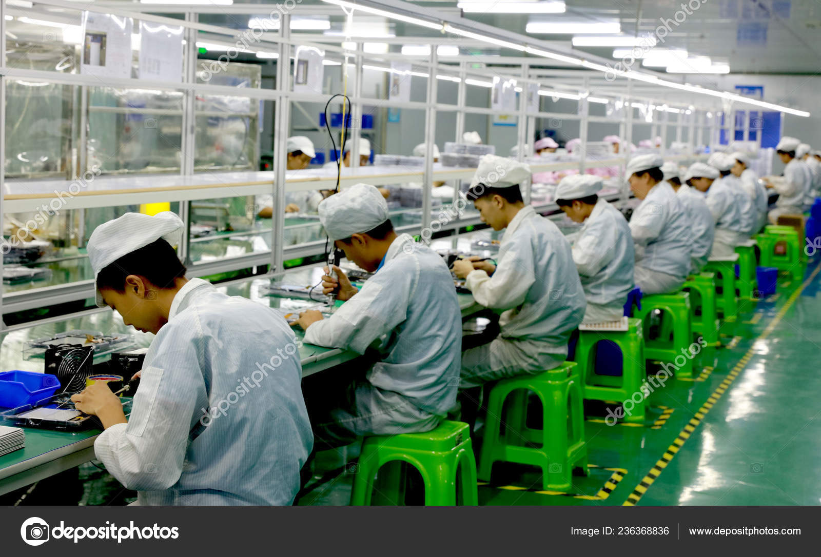 Chinese Workers Produce Electric Products Assembly Line Factory Huaying City – Stock Editorial ...