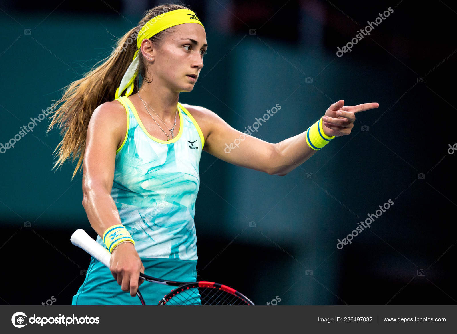 Aleksandra Krunic Serbia Reacts Quarterfinal Match Rebecca Peterson ...