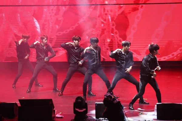 Members South Korean Boy Group Seventeen Also Stylized Seventeen Svt ...