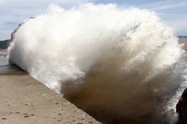 Huge tidal wave Stock Photos, Royalty Free Huge tidal wave Images ...