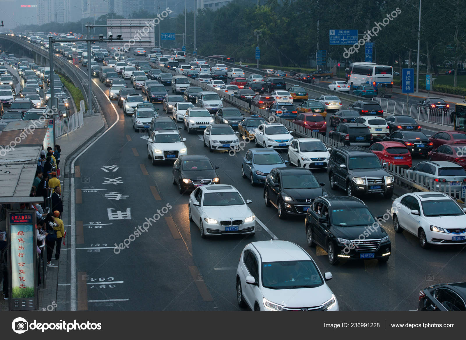 Masses Vehicles Move Slowly Road Traffic Jam Rush Hours One – Stock ...