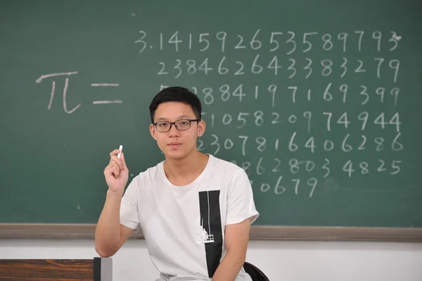 数学考试加油图片 images libres de droit, photos de 数学考试加油图片 | Depositphotos