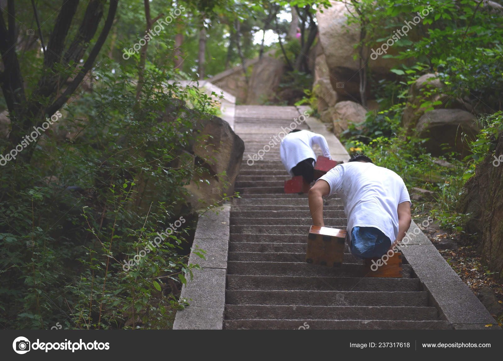 Legless Chinese Boy Gao Zhiyu Back Legless Man Chen Zhou – Stock ...
