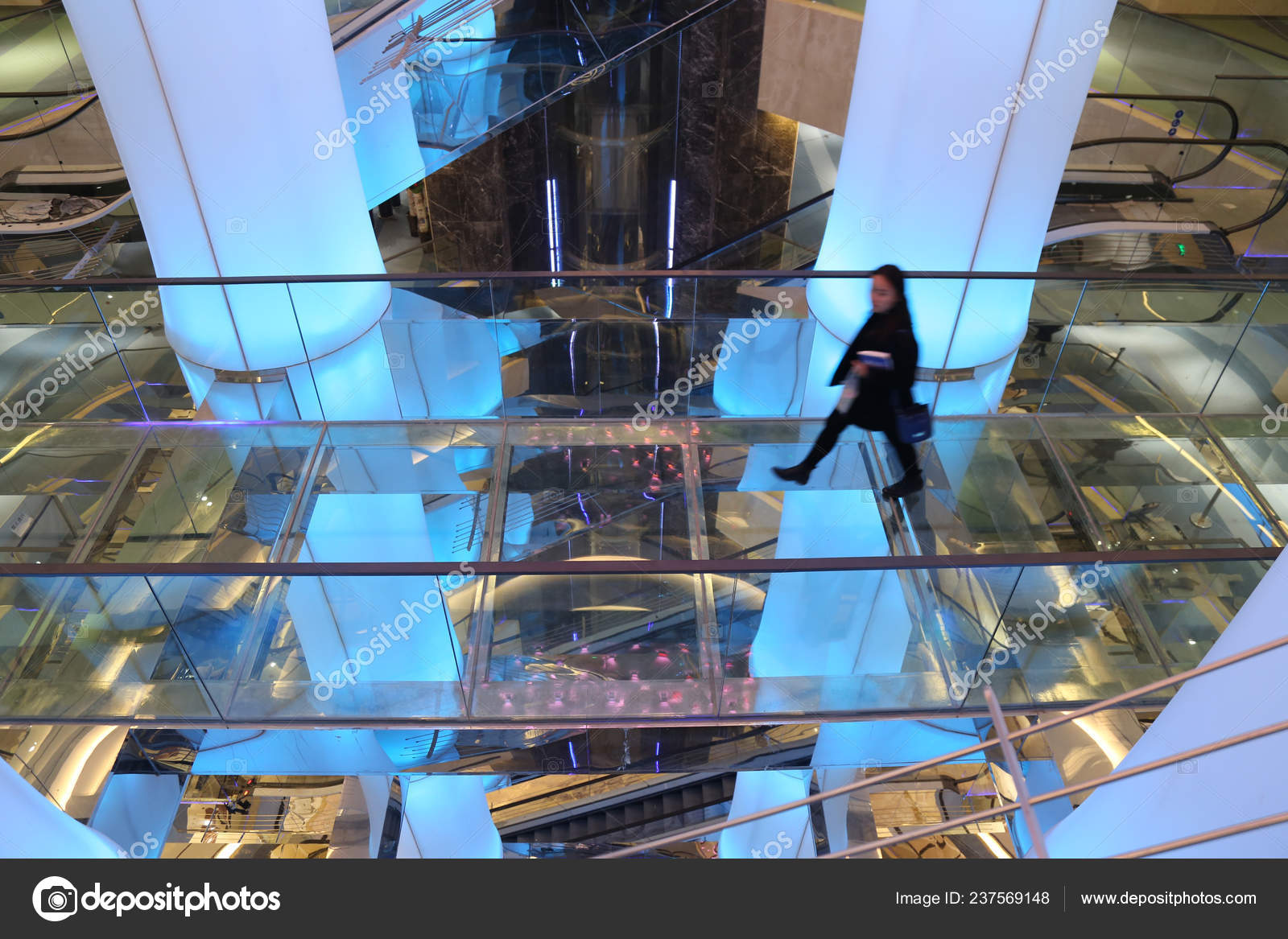 Chinese Student Walks Glass Bridge New Library Sias International ...
