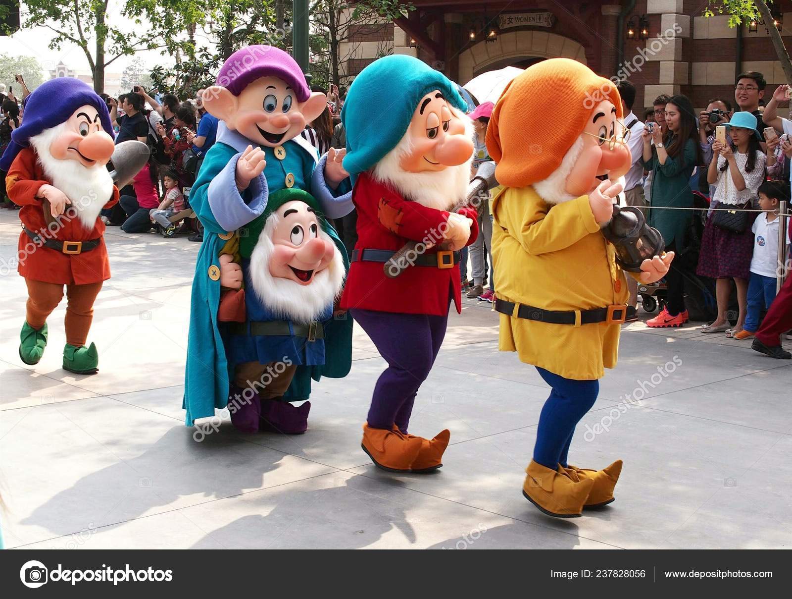 Disney Seven Dwarfs Costumes
