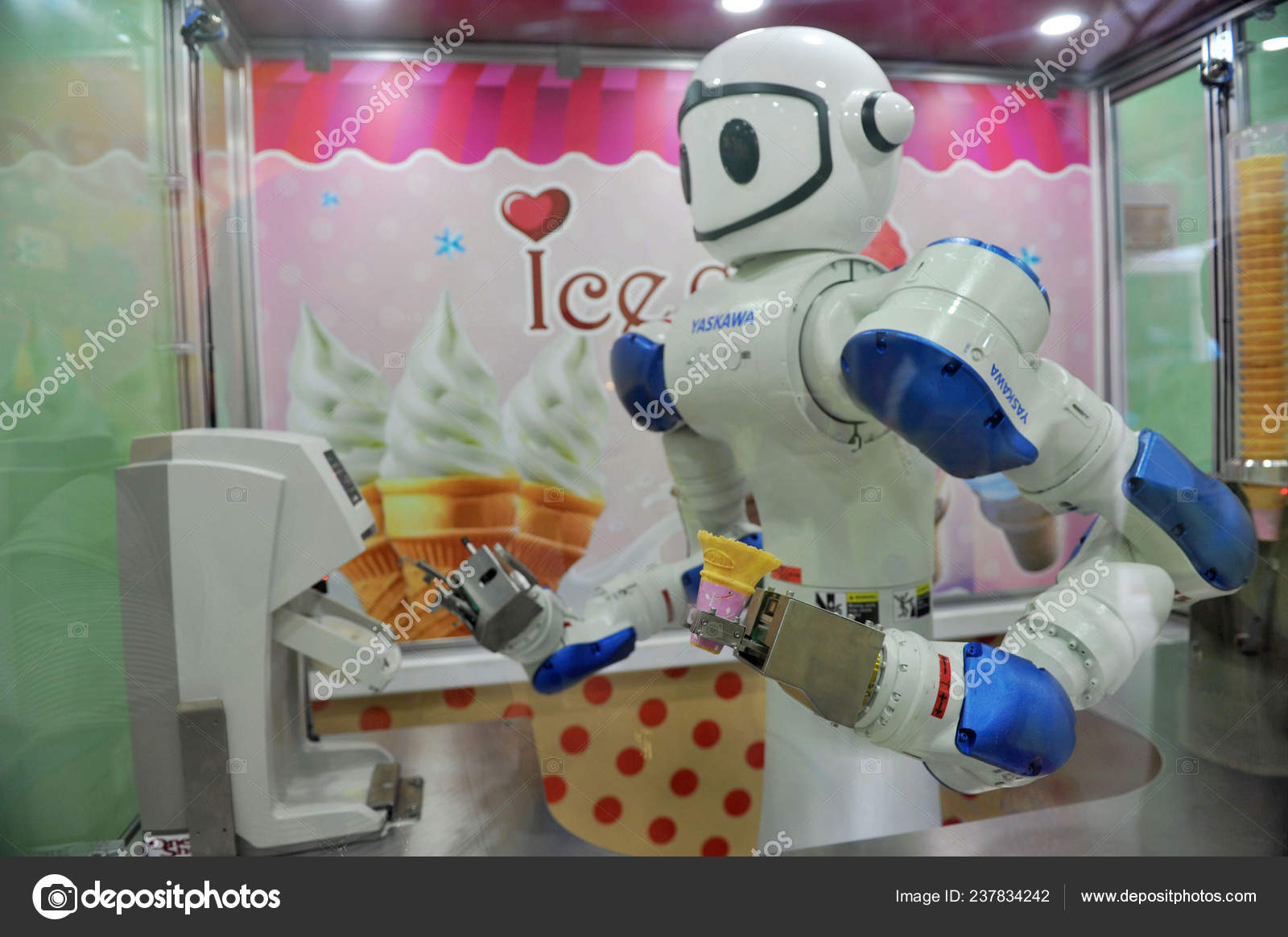 Robot Manufactured Yaskawa Makes Ice Cream 26Th Qingdao International ...