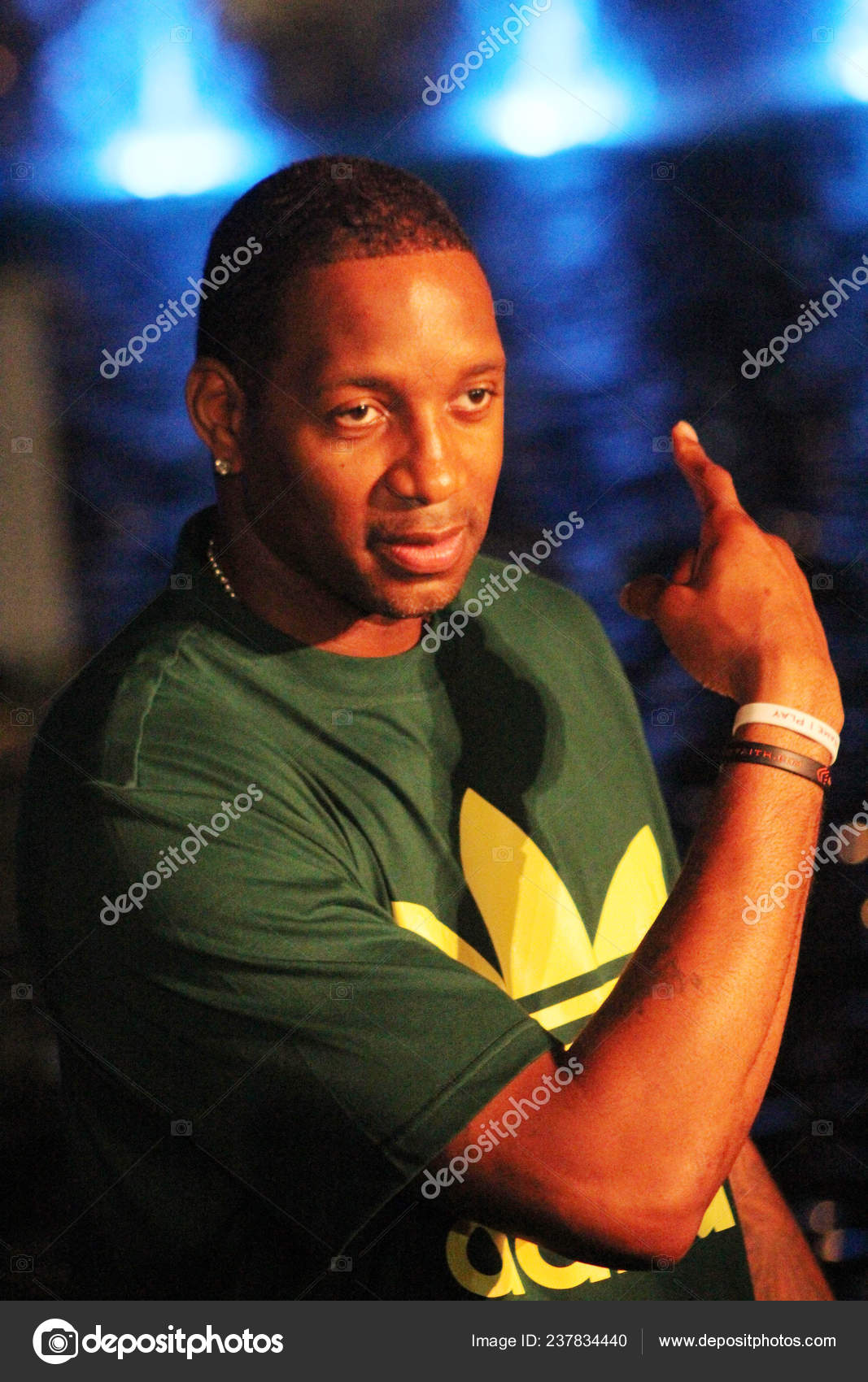 Nba Star Tracy Mcgrady Poses Launch Event Fountain Show Lake — Stock ...