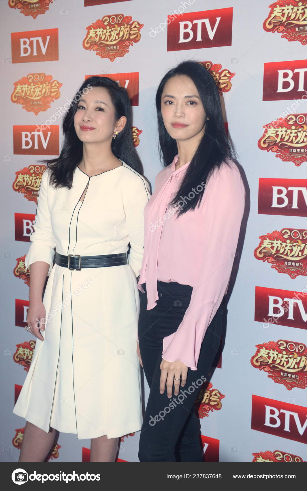 Chinese Actresses Yao Chen Right Qin Hailu Attend Filming Session ...