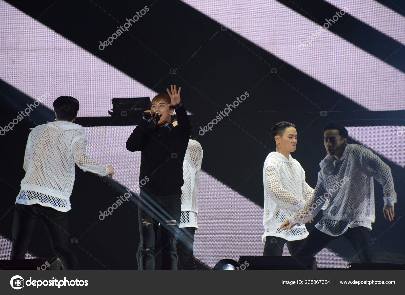 South Korean Boy Group Bigbang Big Bang Performs Its Dalian — Stock Editorial Photo ...