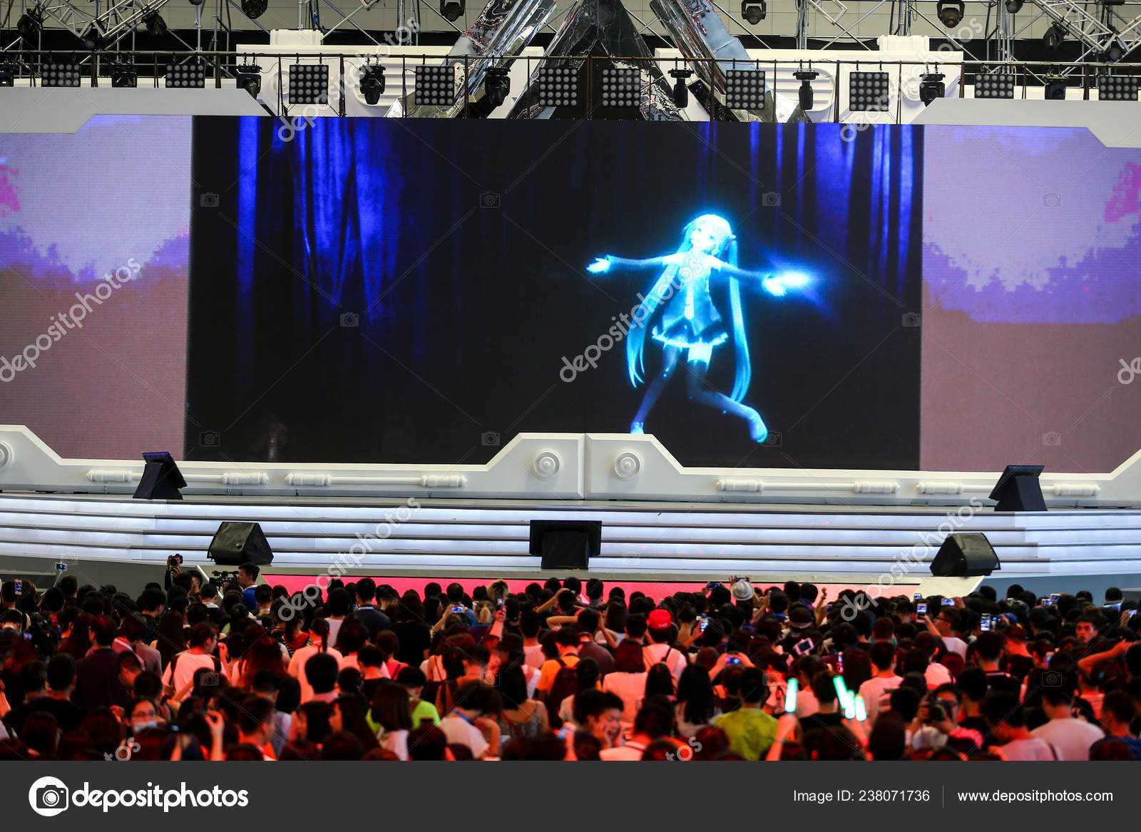 Crowd Visitors Watch Performance Hatsune Miku Humanoid Persona Voiced ...
