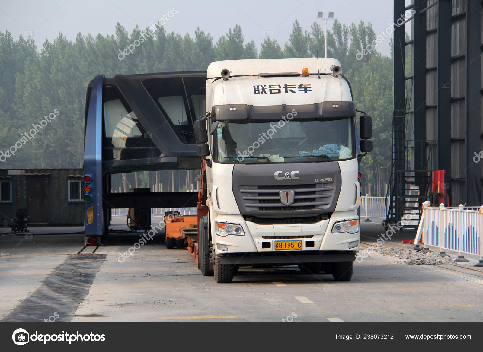Transit Elevated Bus Teb Tugged Trailer Garage Fumin Road Qinhuangdao ...