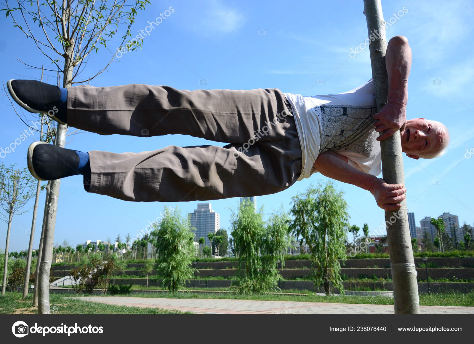 Year Old Chinese Man Zhang Zhuofu Does Human Flag Park – Stock ...